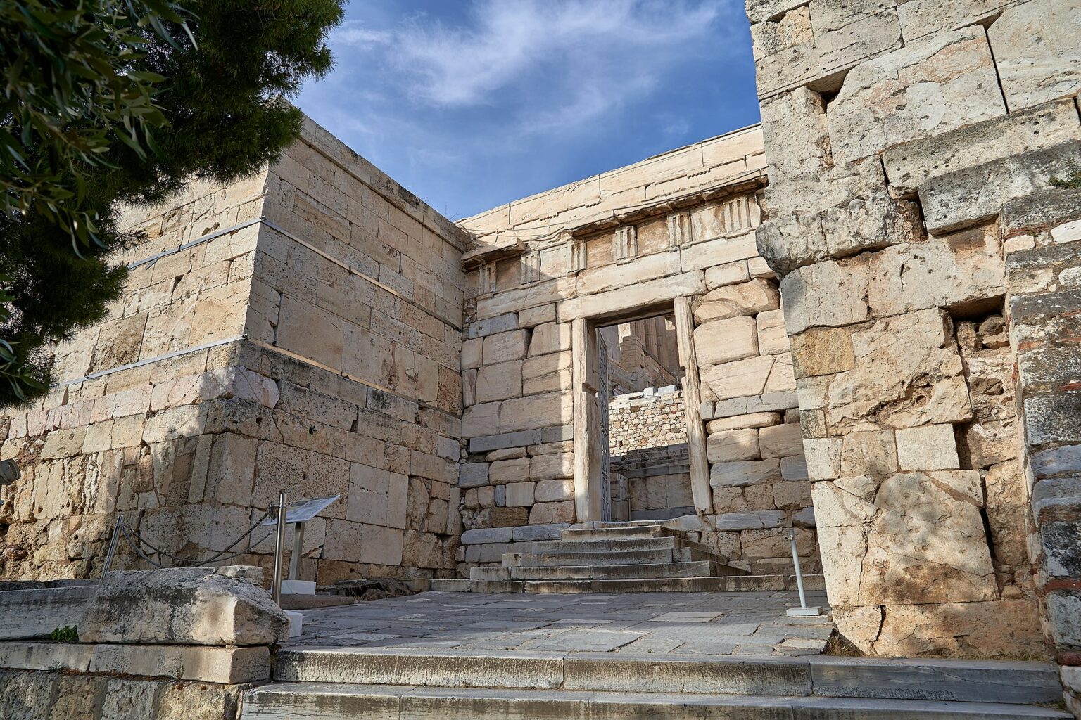 A Guide to the Acropolis: The Sacred Rock of Athens| travel.gr