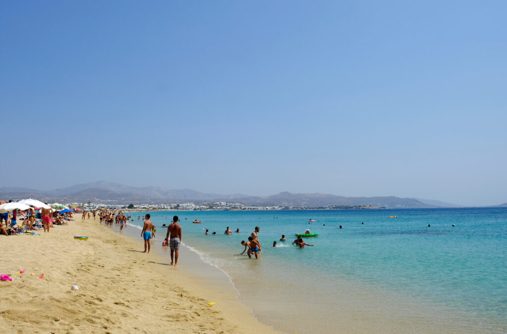 Οι ωραιότερες παραλίες της Νάξου: Απέραντες αμμουδιές ιδανικές για ...