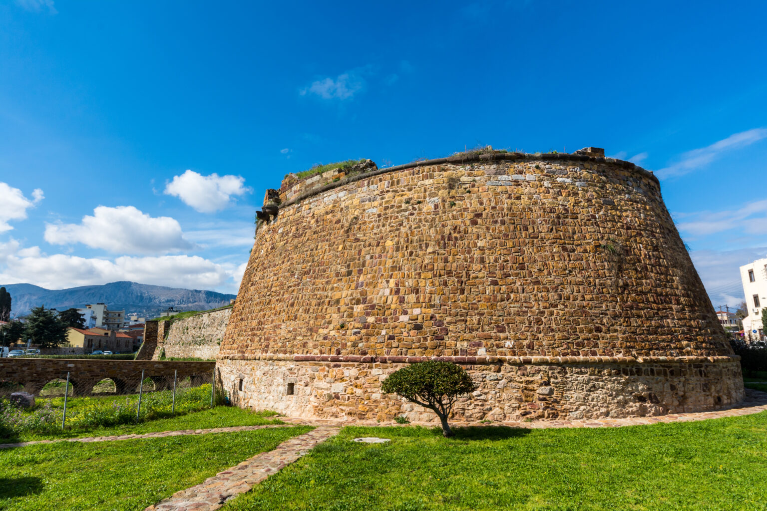 Living History: A Tour of Chios Island's Inhabited Castle| travel.gr
