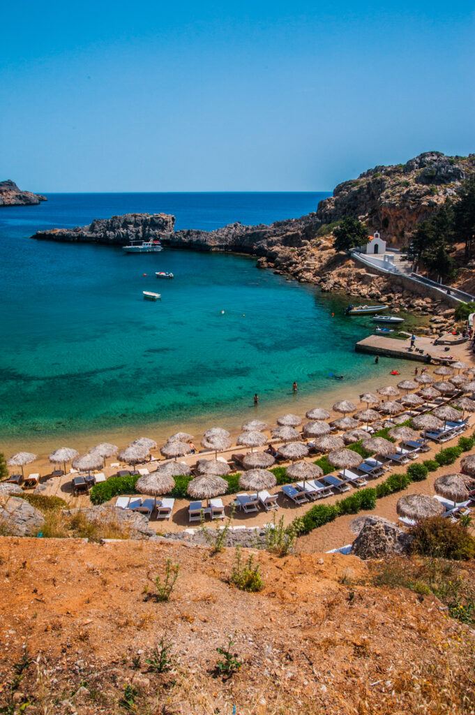 Άγιος Παύλος σμαραγδένια νερά θέα Ακρόπολη Λίνδου | travel.gr