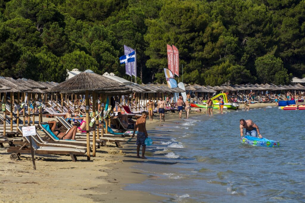 Koukounaries: A Gorgeous Beach in Skiathos Island| travel.gr