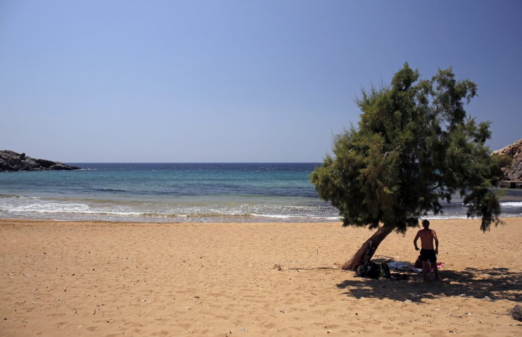 Psili Ammos: A Beautiful Beach Escape on Patmos | travel.gr
