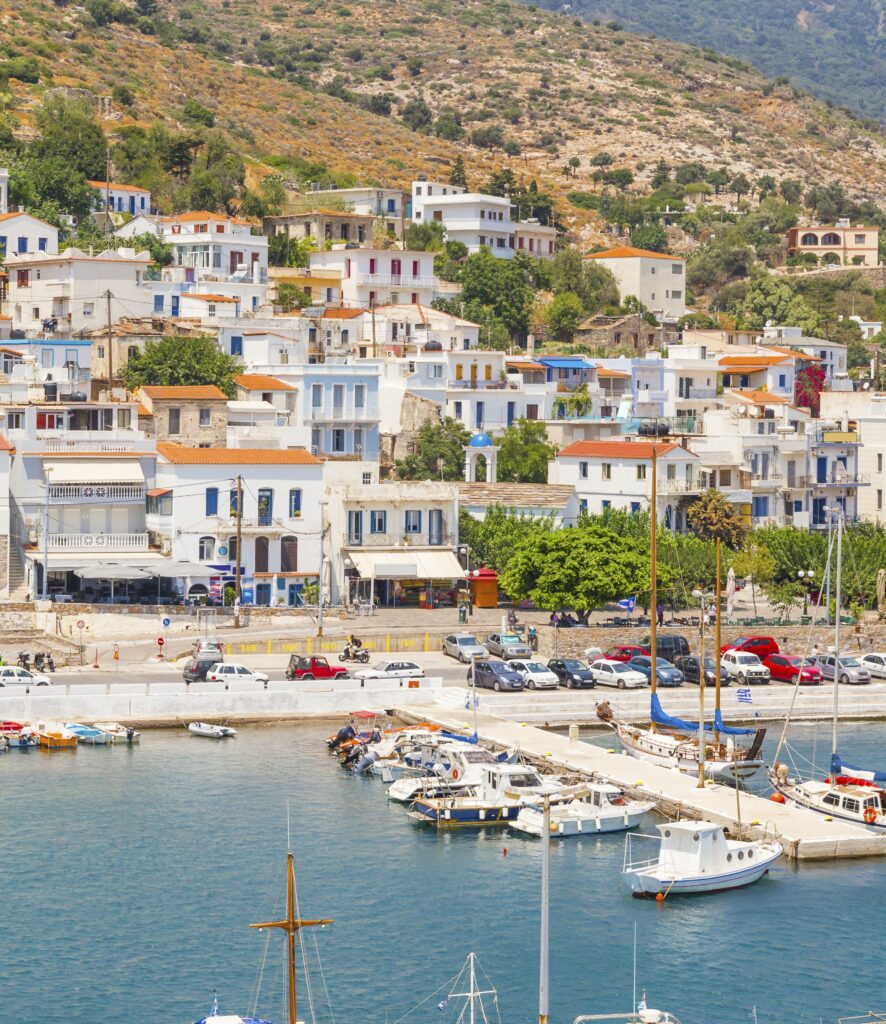 Ικαρία: Η Τζένη Μπότση μιλά για το αγαπημένο της νησί| travel.gr