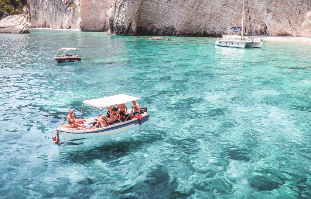 Ίος, Αντίπαρος, Ανάφη: Ιδανικά για παρεΐστικες διακοπές | travel.gr