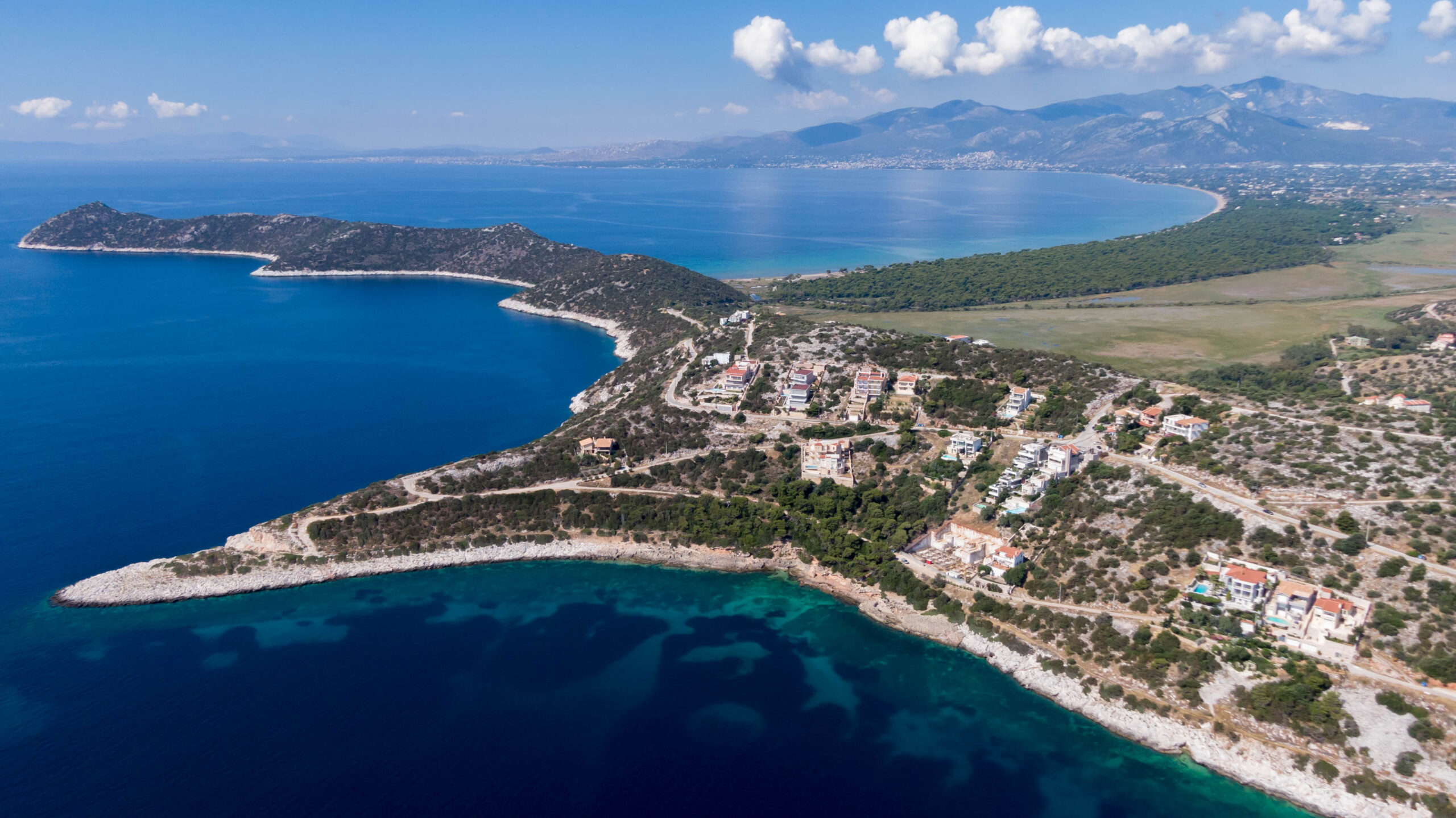 Δικαστικά Σχοινιά: Mία ιδιαίτερη παραλία της Αττικής | travel.gr