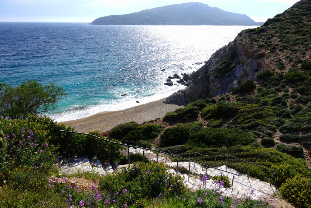 Athens' Best Beaches: Island Vibes Without the Boat Ride | travel.gr