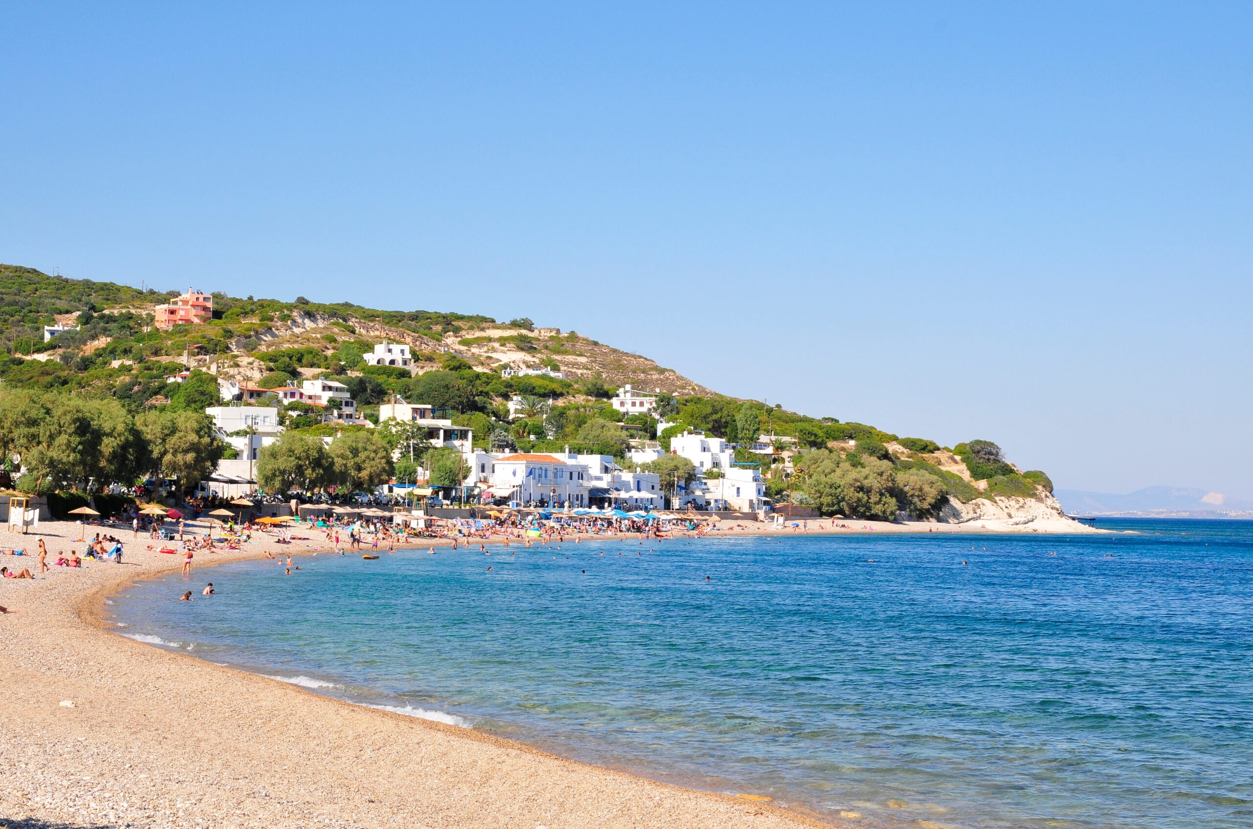 Agia Fotia: A Niche in the Aegean, Amidst Mastic Trees | travel.gr