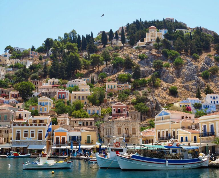 Οδηγός για τη Σύμη, την αρχόντισσα των Δωδεκανήσων | travel.gr