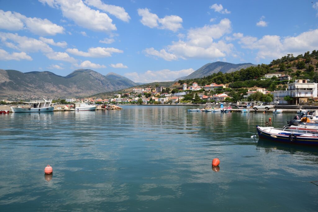 Ερατεινή ένας εναλλακτικός προορισμός Κορινθιακός | travel.gr