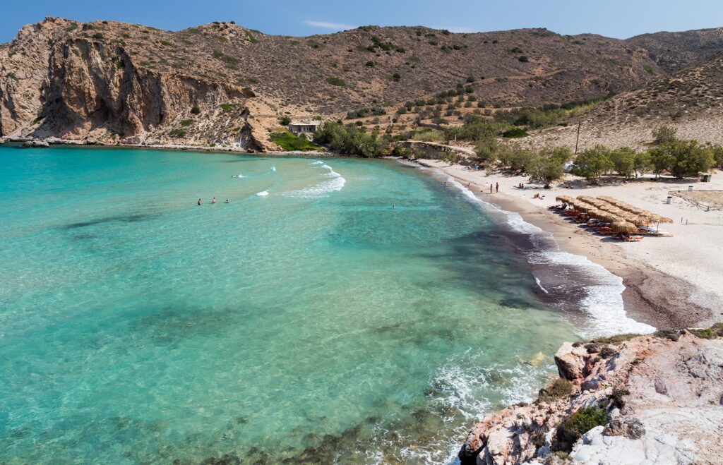 Μήλος, το νησί που βρίσκεται στην κορυφή του κόσμου | travel.gr
