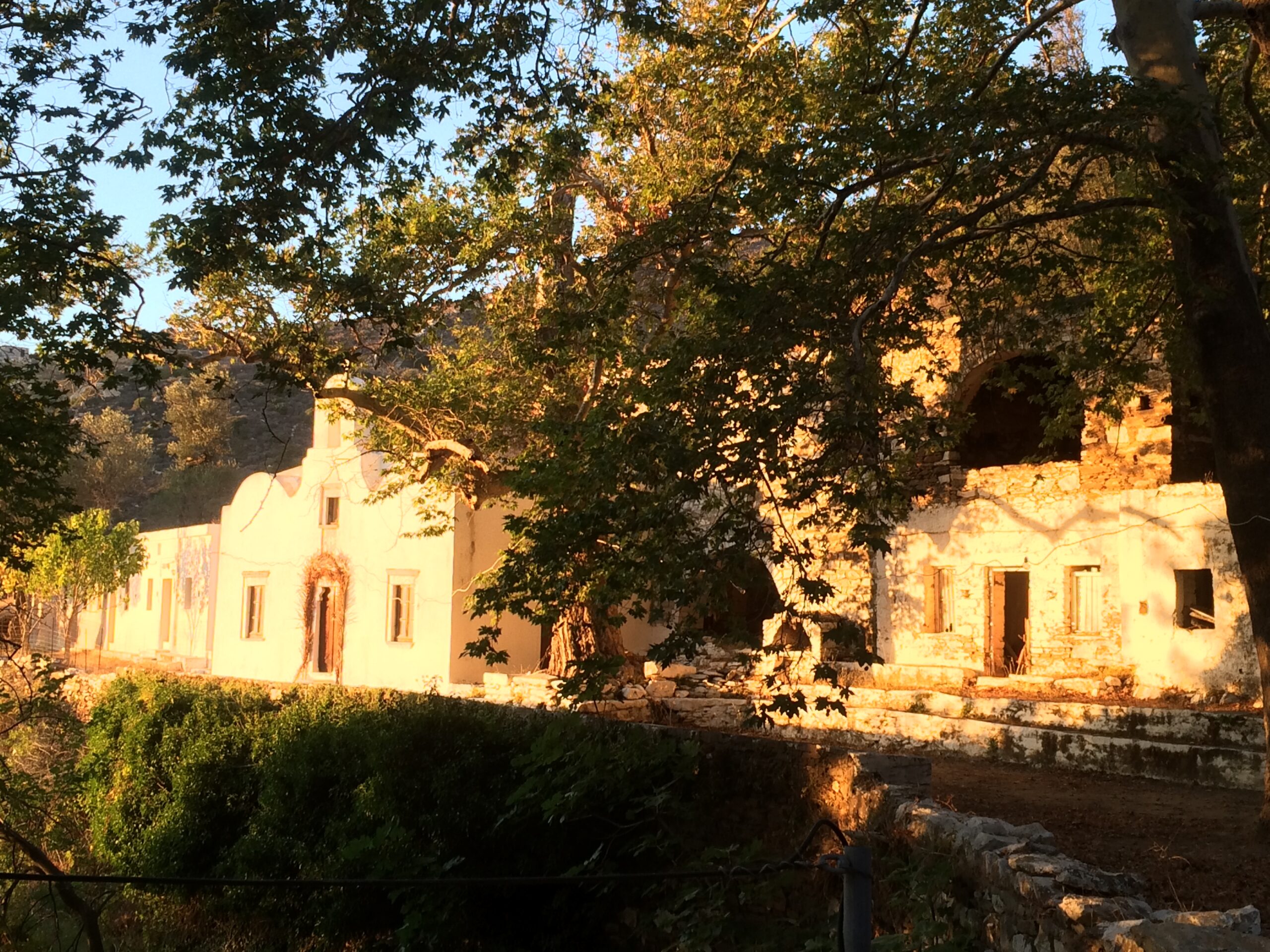 Πύργοι και πυργομονάστηρα στη Νάξο | travel.gr