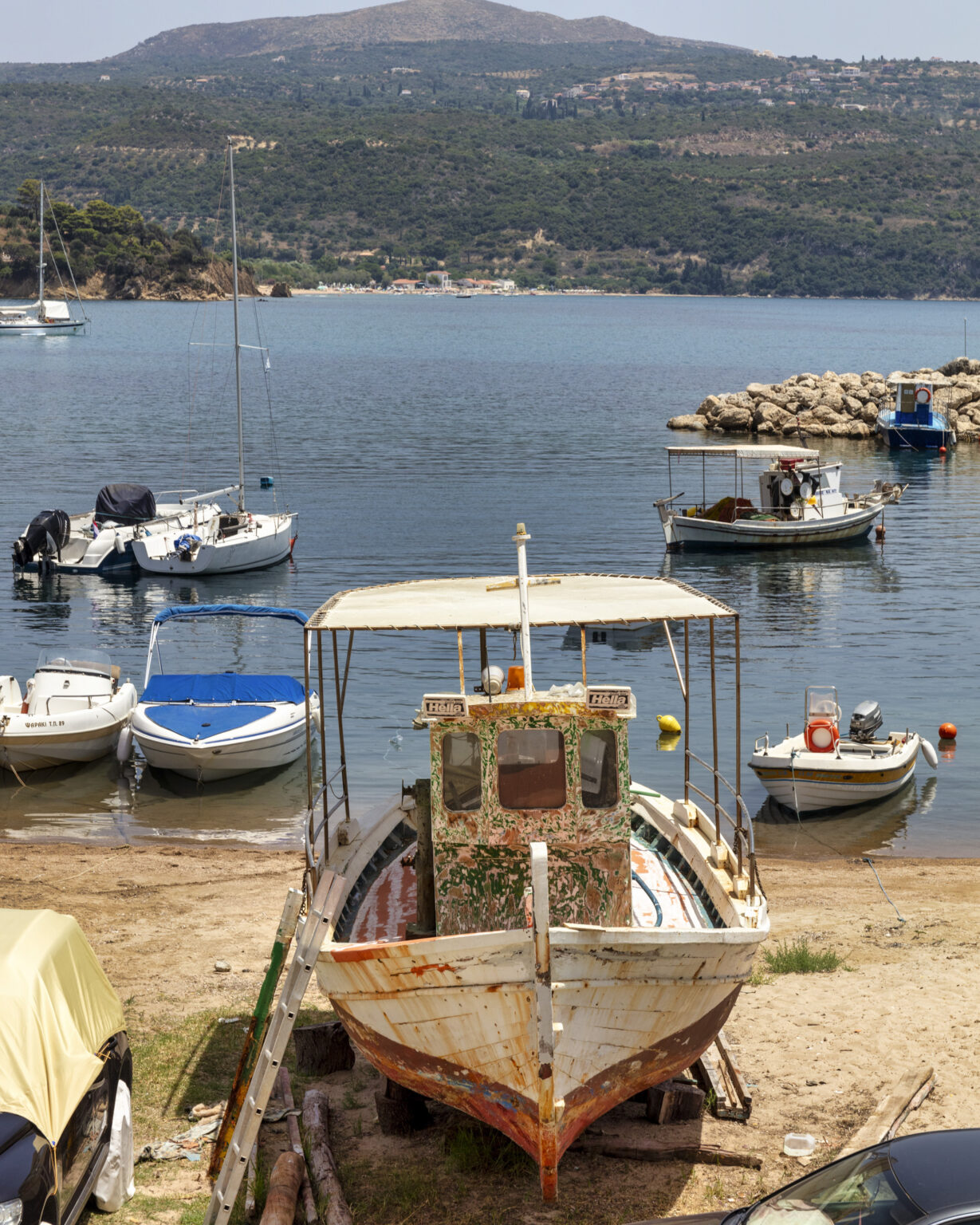 Αποστολή Φοινικούντα παραλίες περαντζάδα ταβέρνες | travel.gr