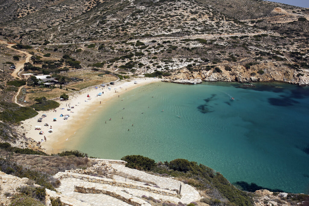 Kέδρος: Μία εκπληκτική παραλία στη Δονούσα | travel.gr