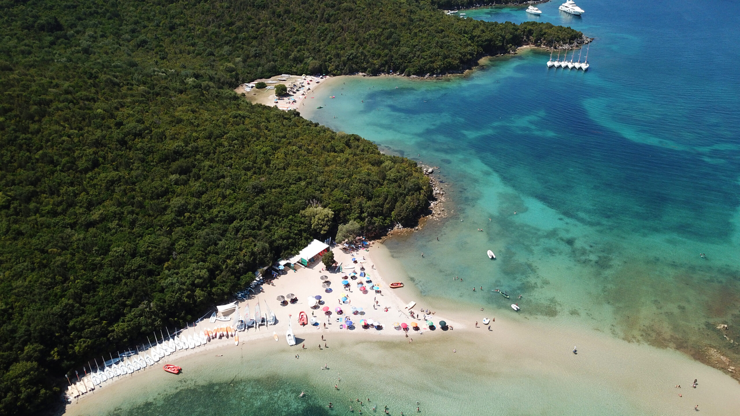 Μπέλα Βράκα: Η ωραία των Συβότων | travel.gr