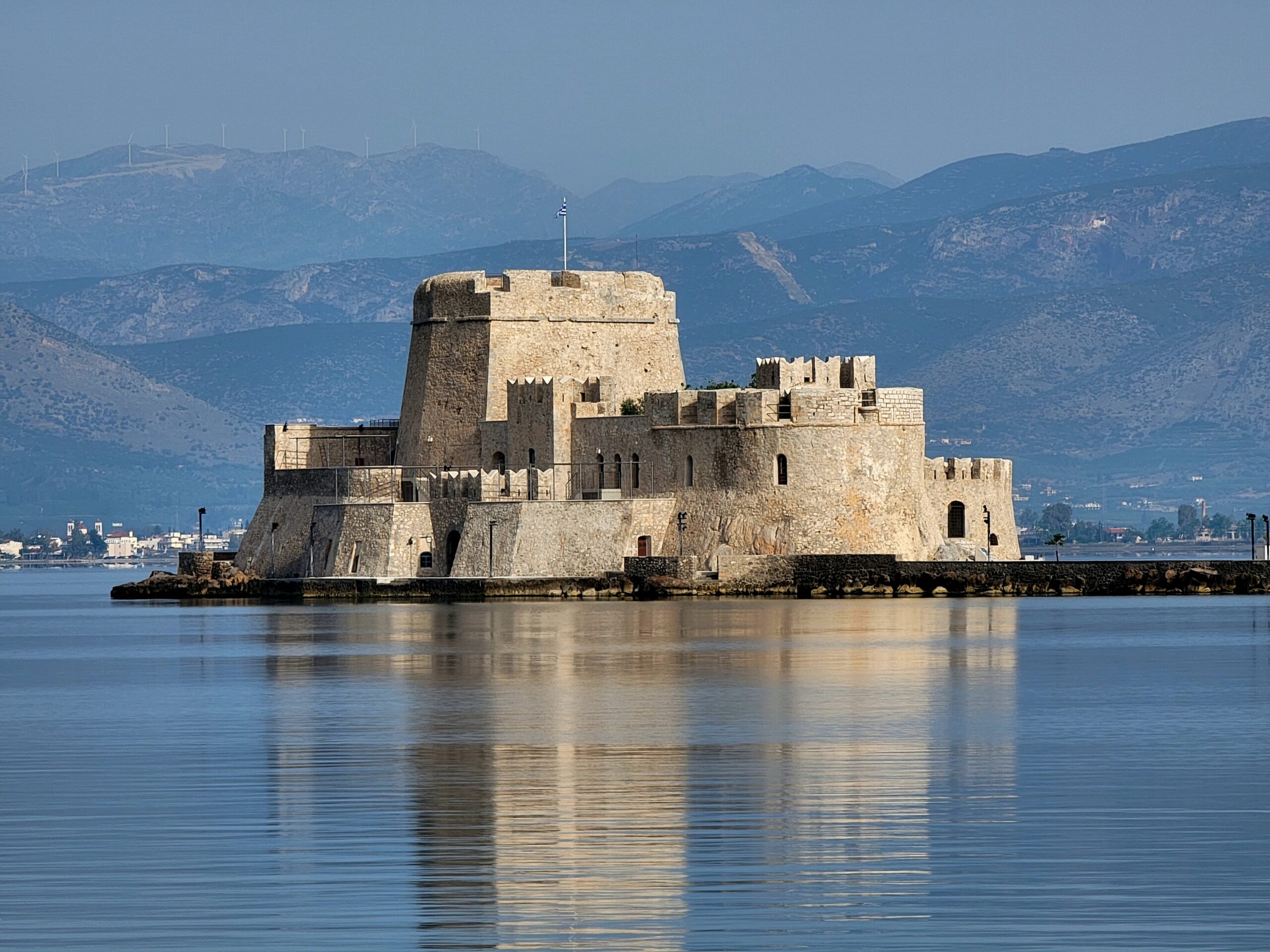 Επαναλειτουργεί Σάββατο 5 Αυγούστου Μπούρτζι | travel.gr
