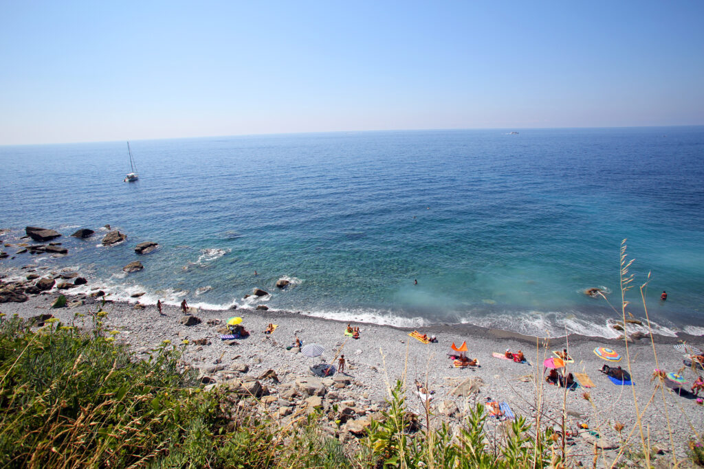 8 ιστορικές παραλίες γυμνιστών στην Ευρώπη | travel.gr