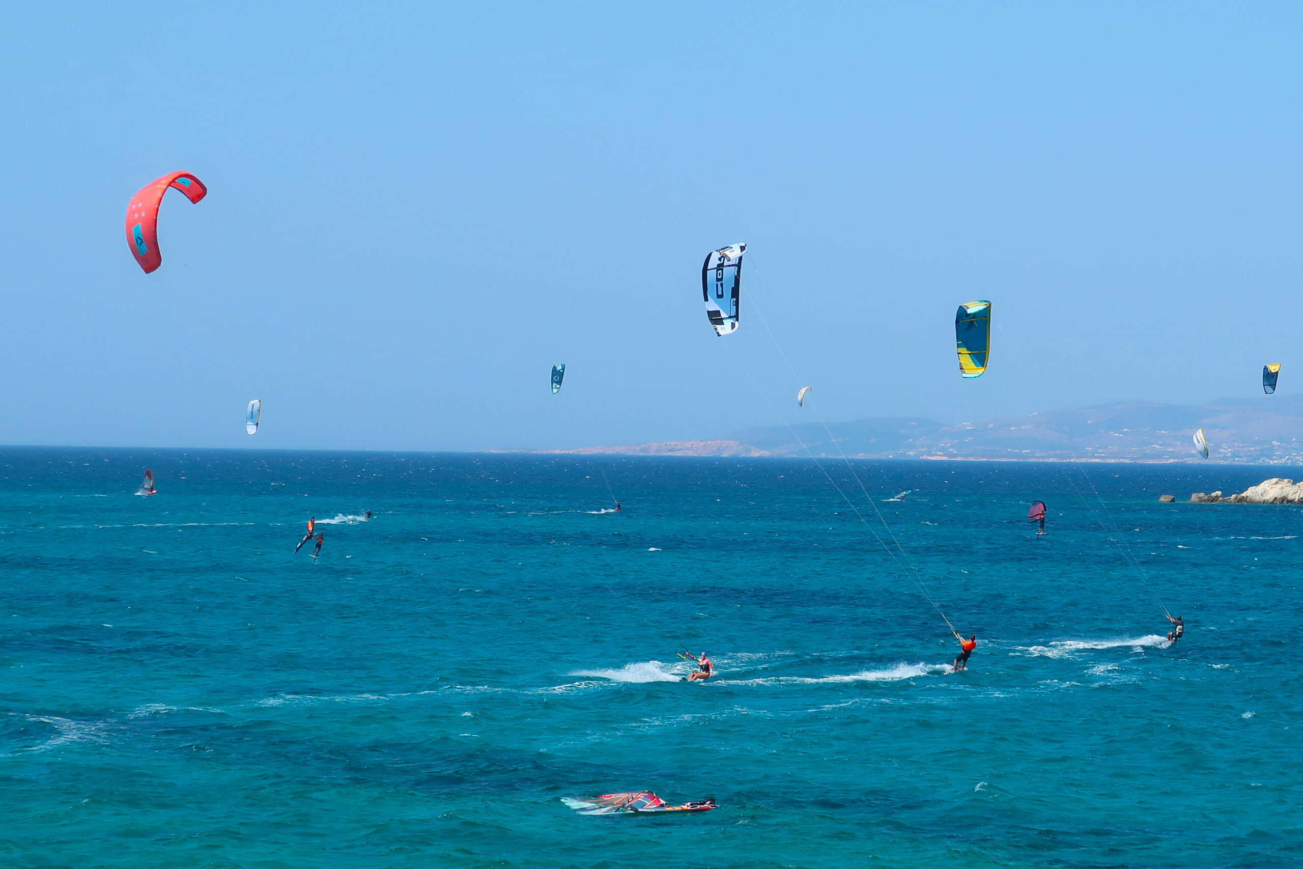 Νάξος: Kitesurfing στην παραλία του Ορκού | travel.gr