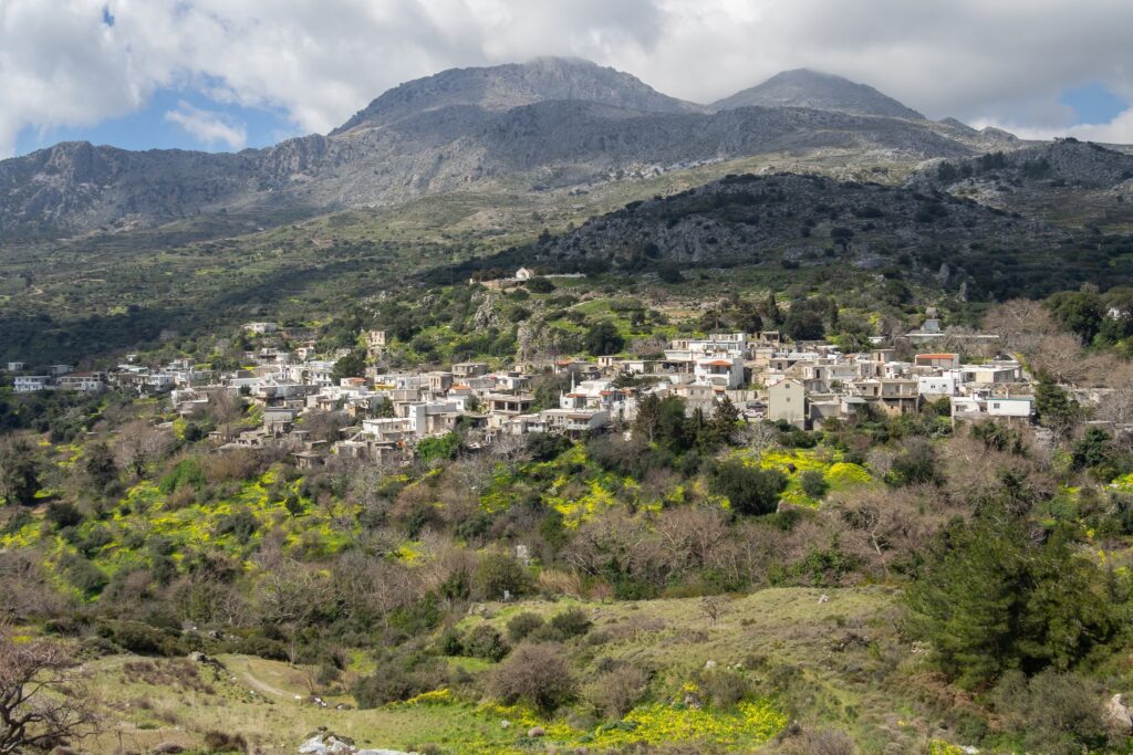 Exploring Oreino Village in Eastern Crete | travel.gr