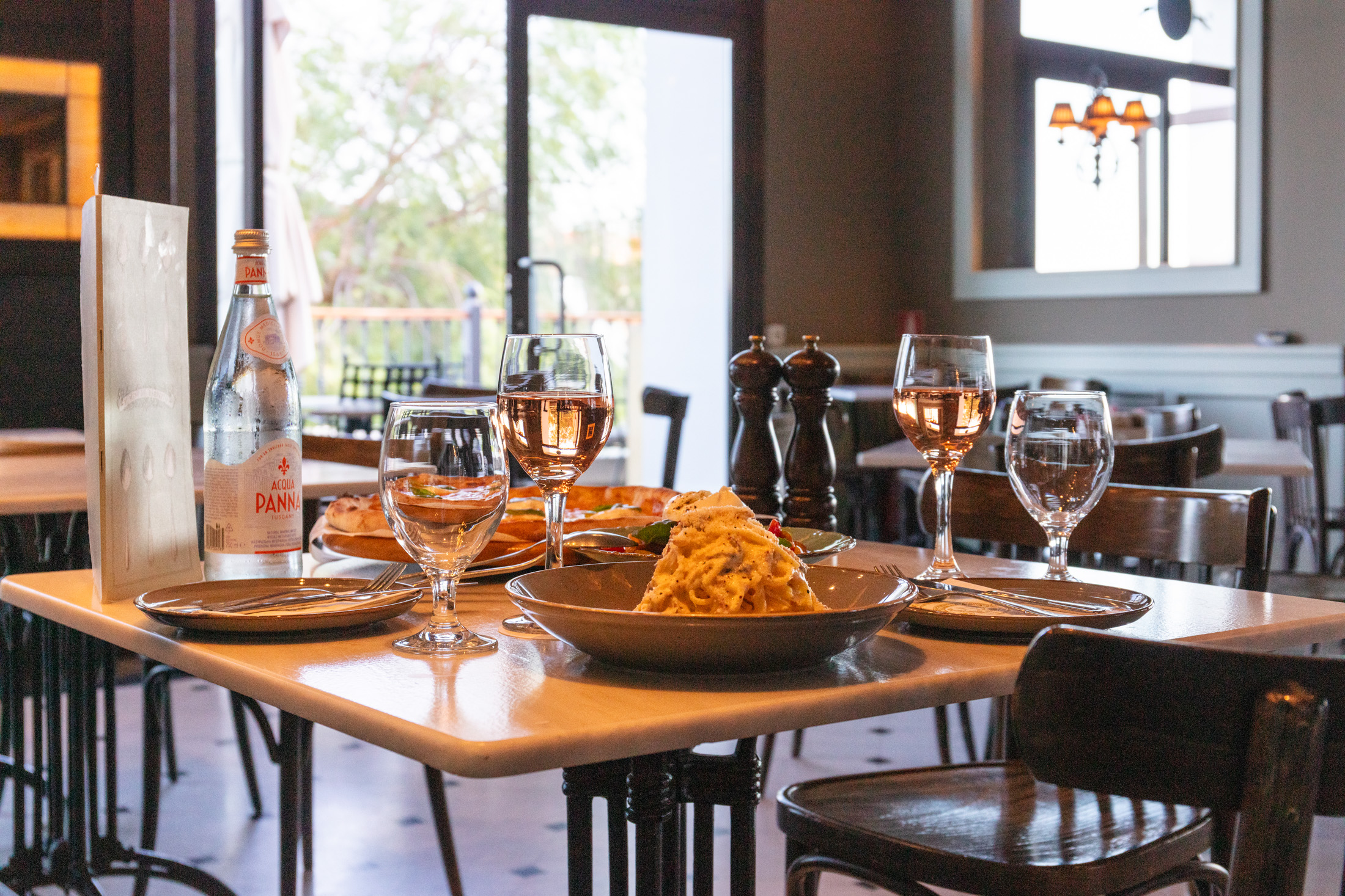 Dining Designer Outlet Athens Break Shopping Spree | travel.gr