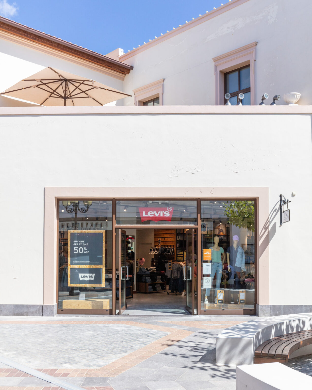 Experience Shopping Designer Outlet Athens| travel.gr