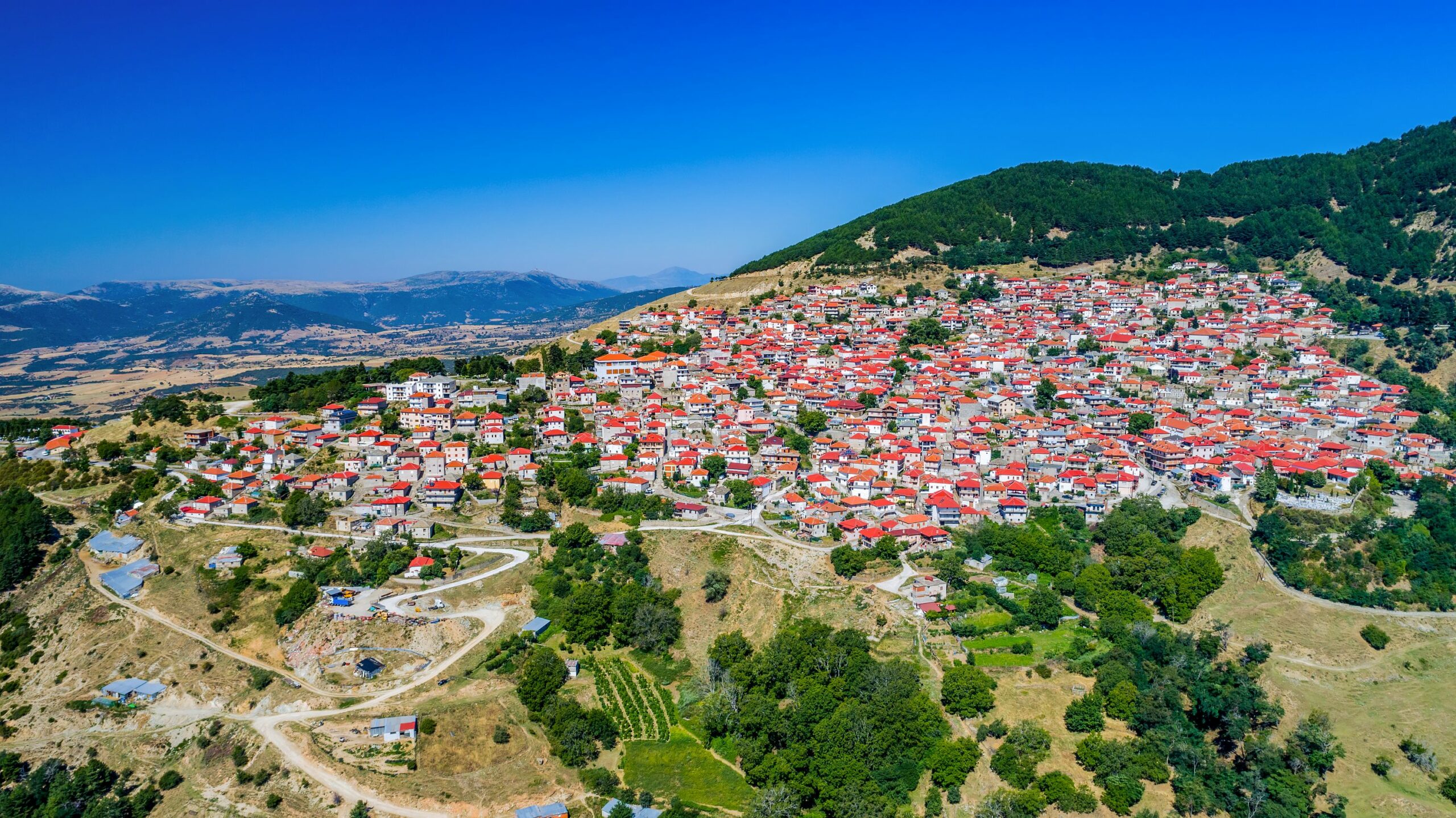 Λιβάδι, το όμορφο βλαχοχώρι της Λάρισας | travel.gr