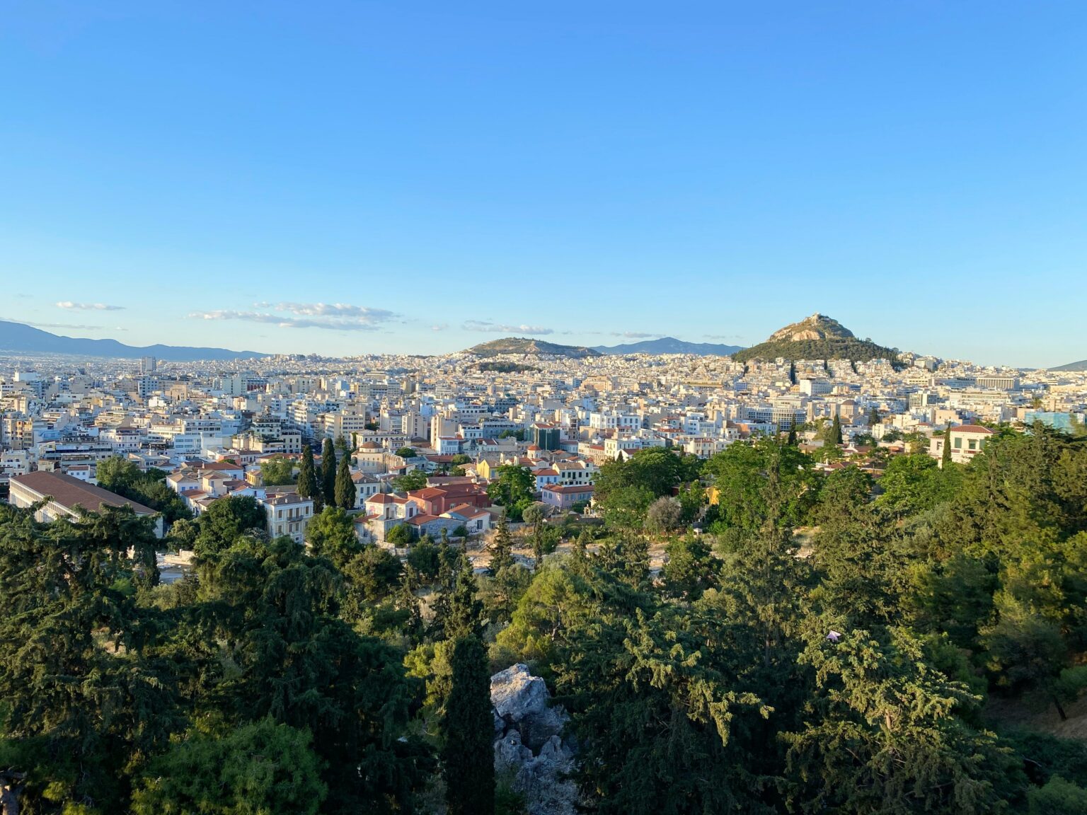 Ένας δραστήριος ξυλόφουρνος 92 ετών στα Βίλια Αττικής| travel.gr