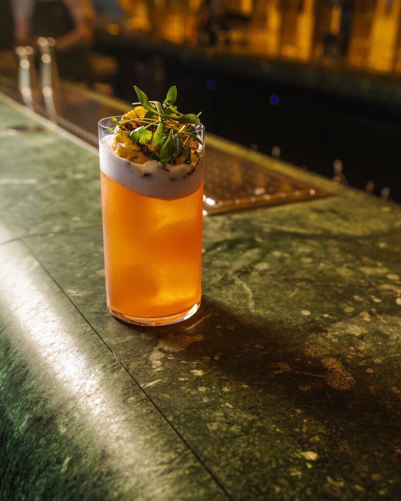 10 κορυφαία μπαρ ξενοδοχείων της Ευρώπης μας καλούν να δοκιμάσουμε τα ...