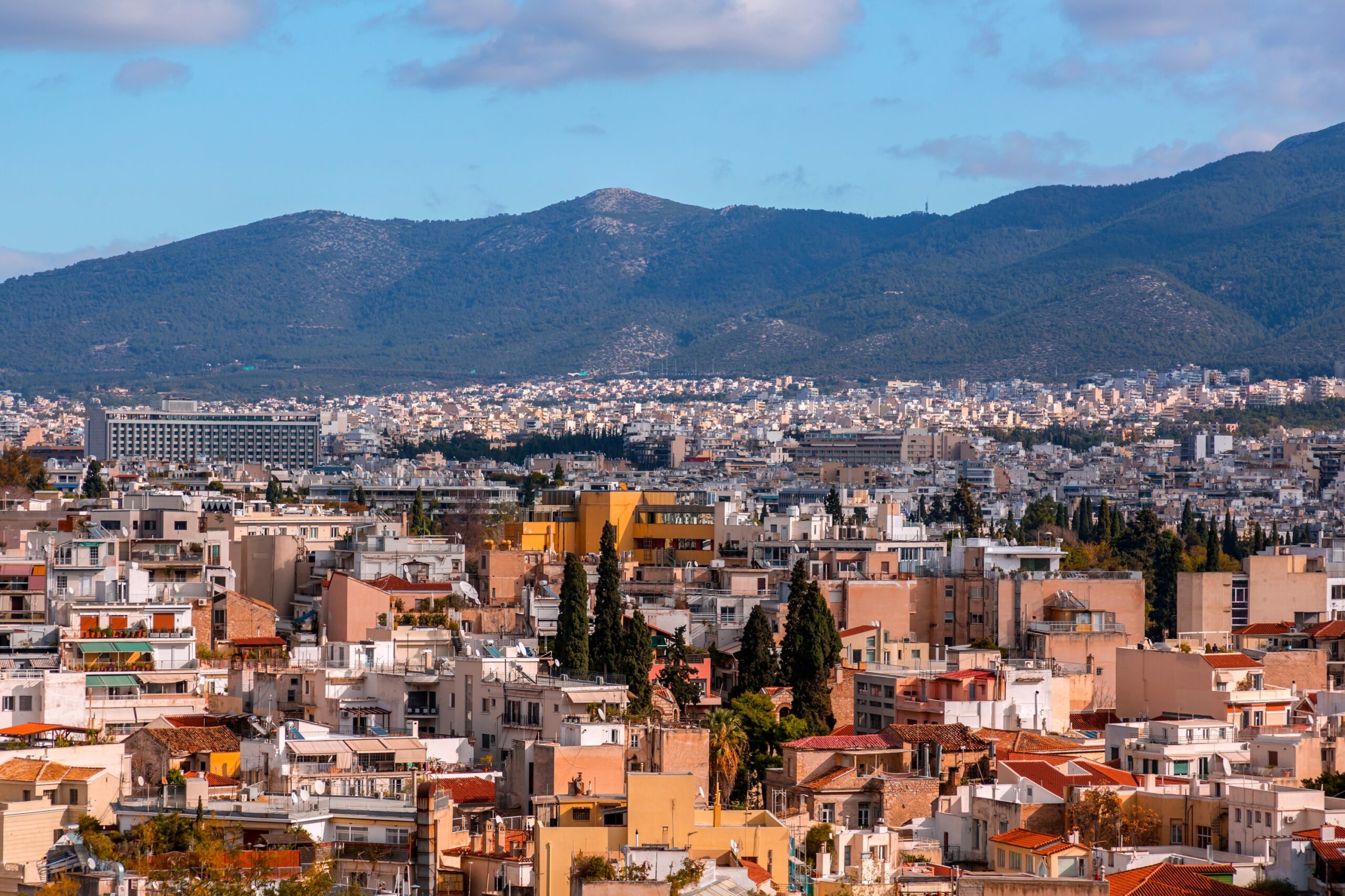 Ένα διαμέρισμα προς πώληση στα Πατήσια| travel.gr