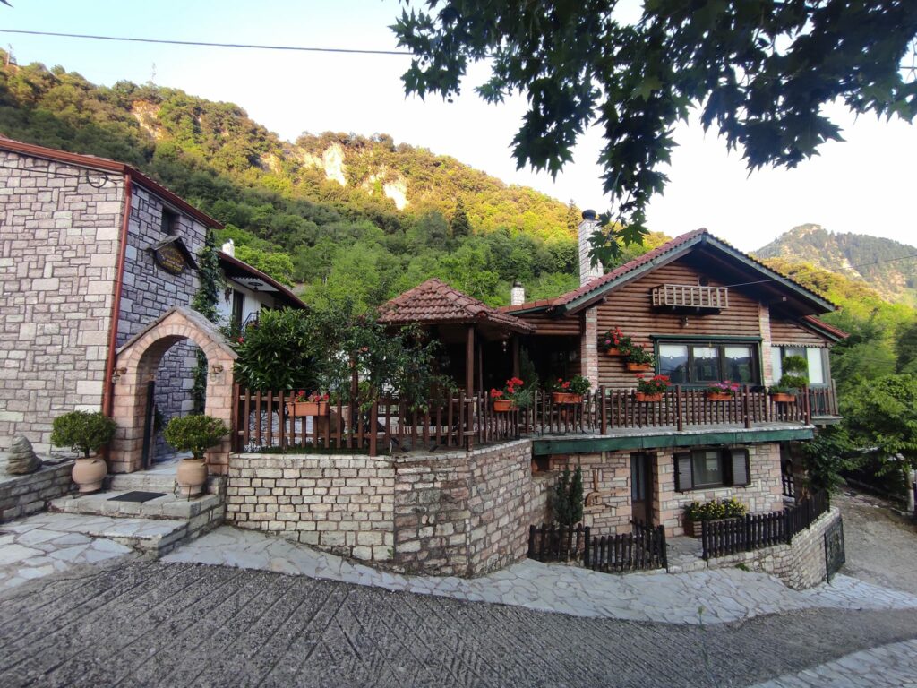 Άγραφα, στην καρδιά της ομώνυμης οροσειράς | travel.gr