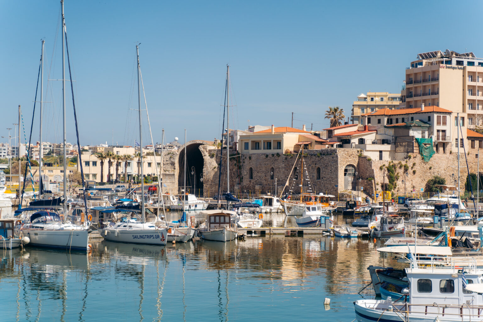 Εξερευνώντας την πόλη και τα χωριά του Ηρακλείου | travel.gr