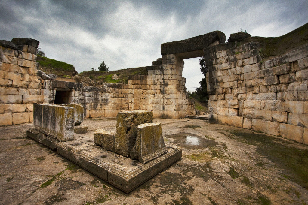 Ο θολωτός τάφος του Μινύα στον Ορχομενό | travel.gr