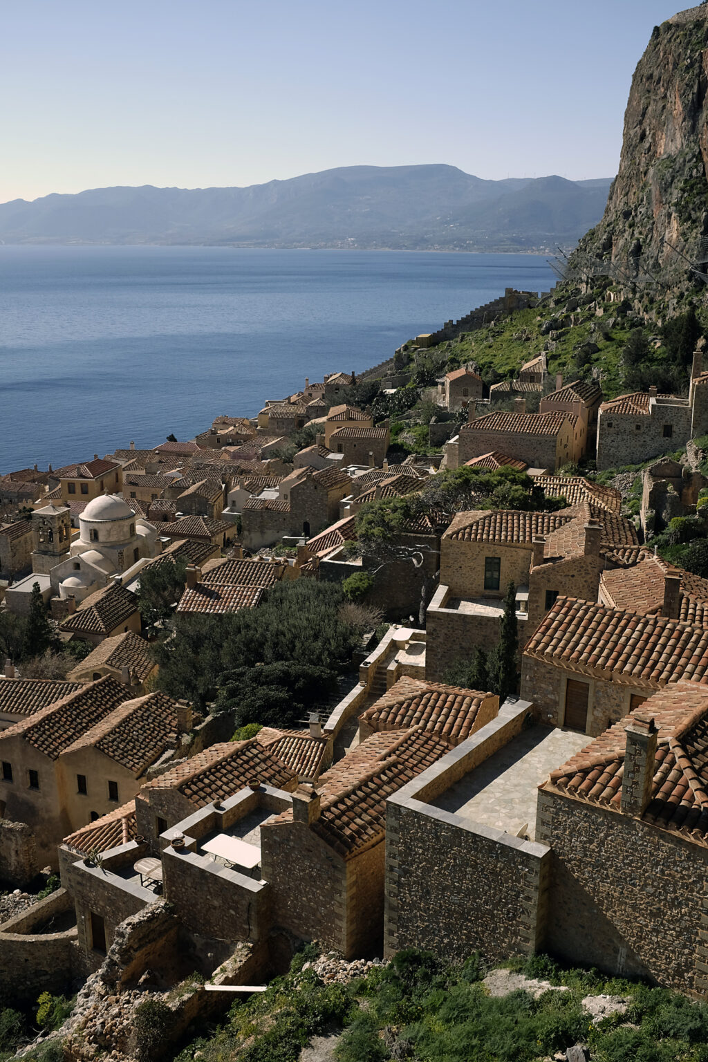 Η μυστικιστική χειμωνιάτικη γοητεία της Μονεμβασιάς | travel.gr