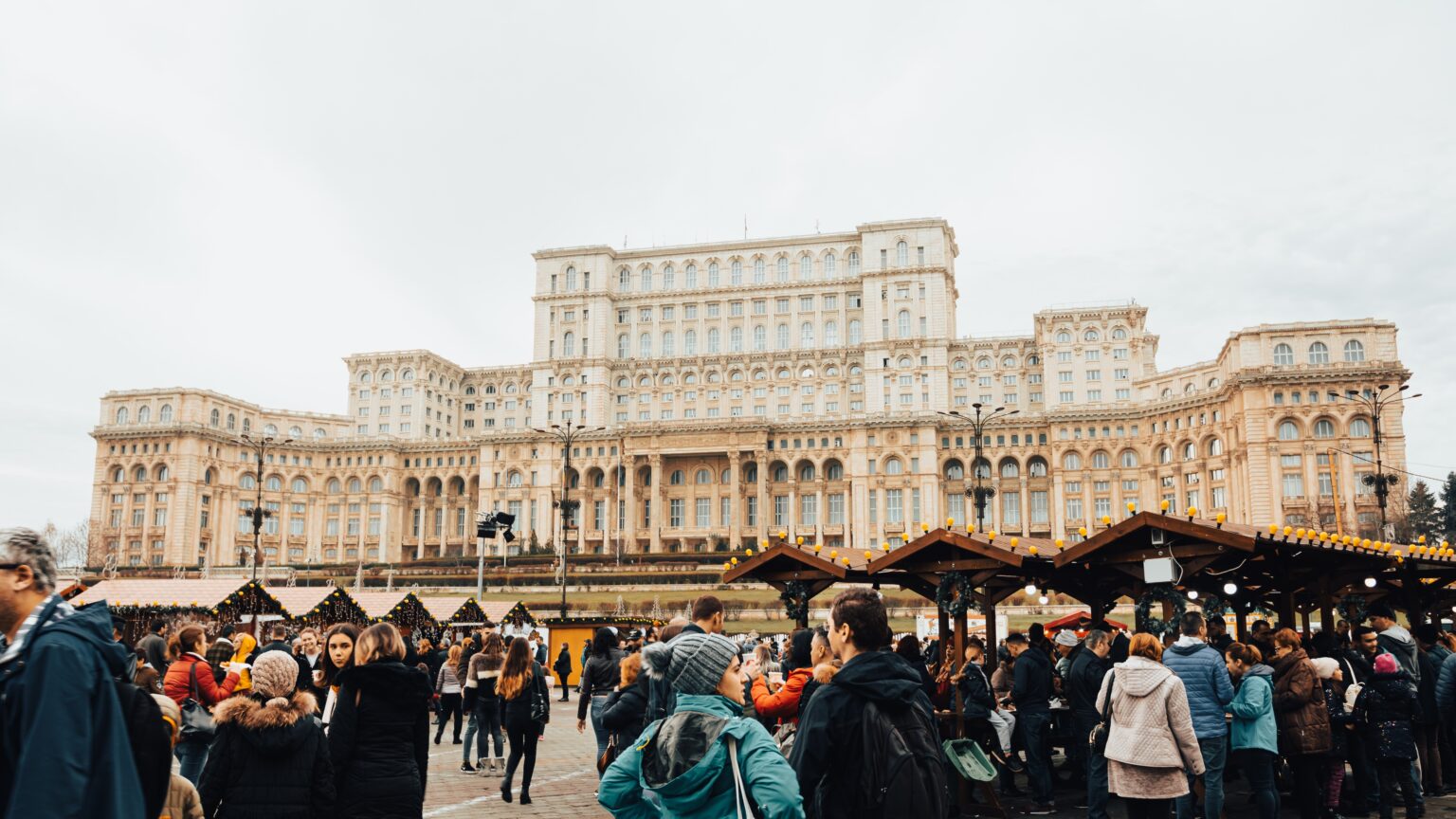Γιατί τα Χριστούγεννα στο Βουκουρέστι είναι απίστευτη εμπειρία; | travel.gr