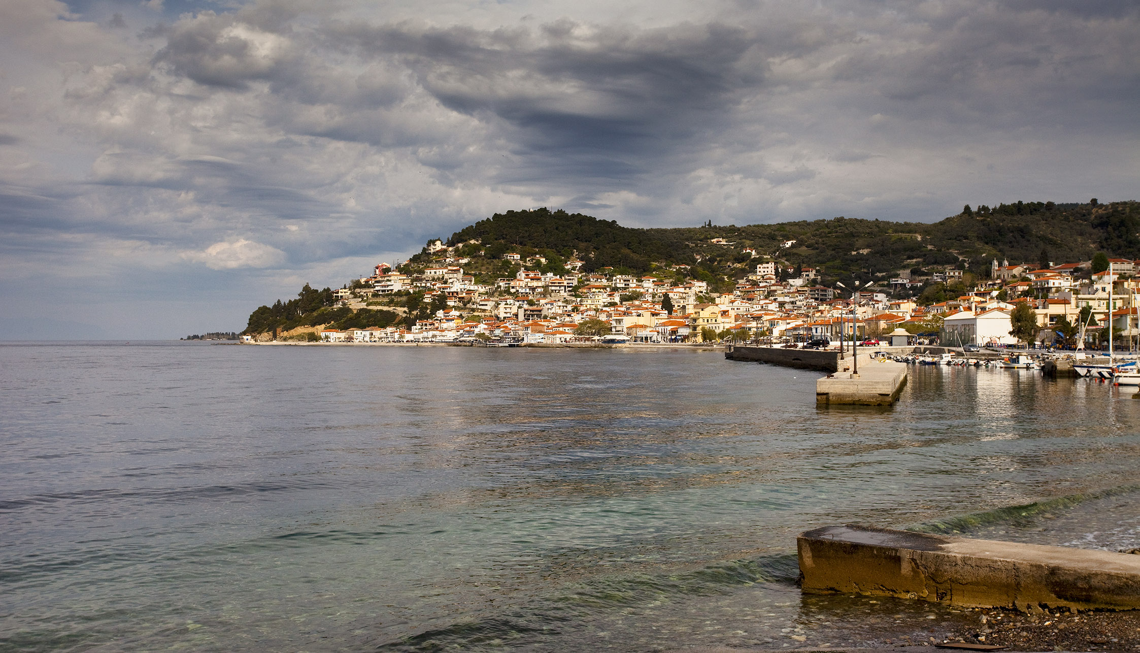 Limni: The Evia Town with a Cosmopolitan Aura | travel.gr