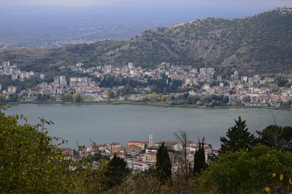 Καστοριά: ιστορία, εμβληματικά αρχοντικά βυζαντινές εκκλησίες | travel.gr