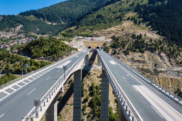 5 ελληνικές γέφυρες κομψοτεχνήματα όλο μαστοριά και γνώση | travel.gr