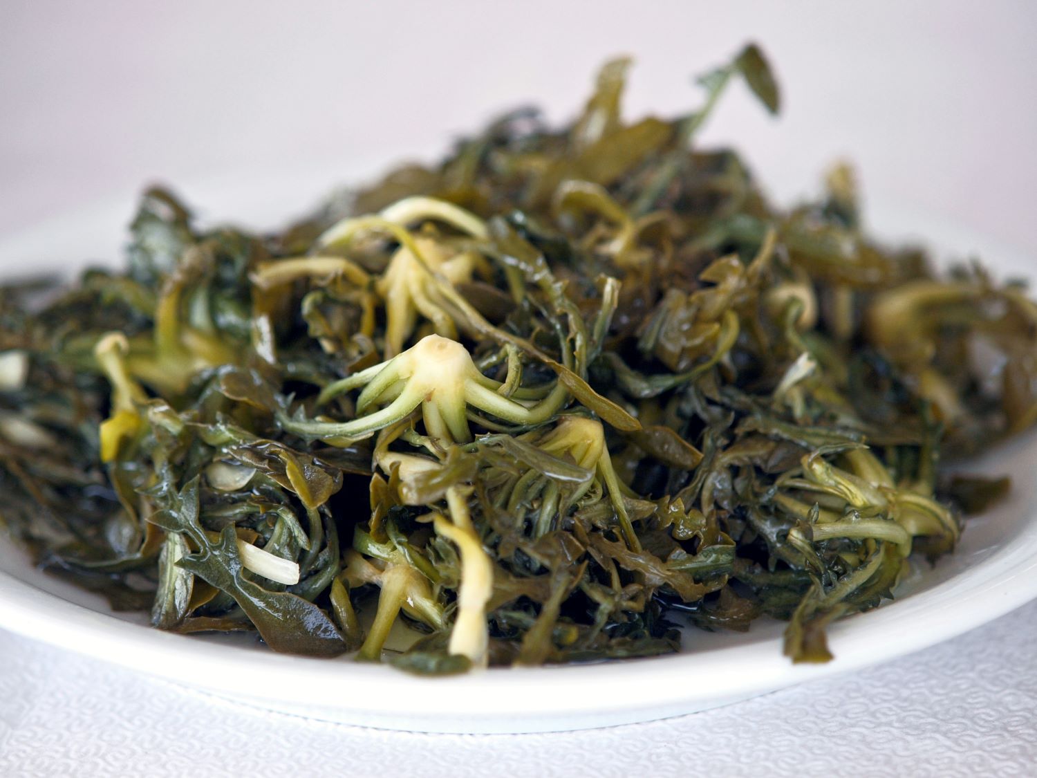 Σταμναγκάθι και τα «βρώματα» στην κόψη του χειμερίου κύματος | travel.gr