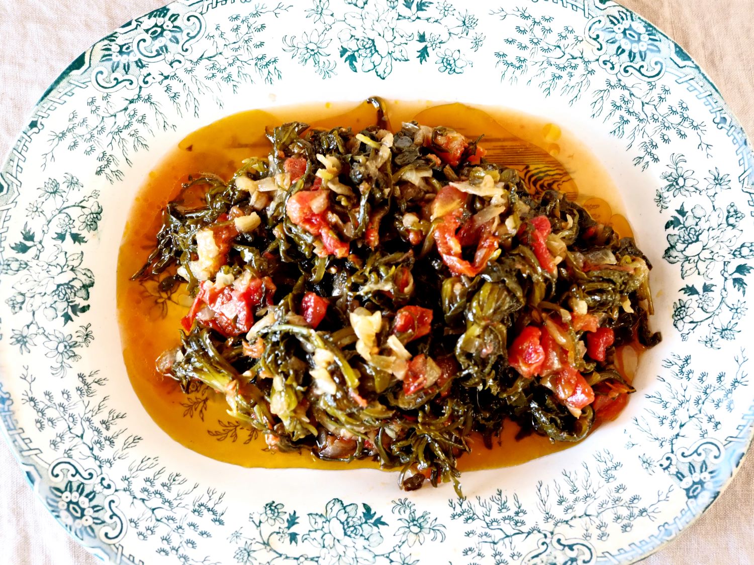 Σταμναγκάθι και τα «βρώματα» στην κόψη του χειμερίου κύματος | travel.gr