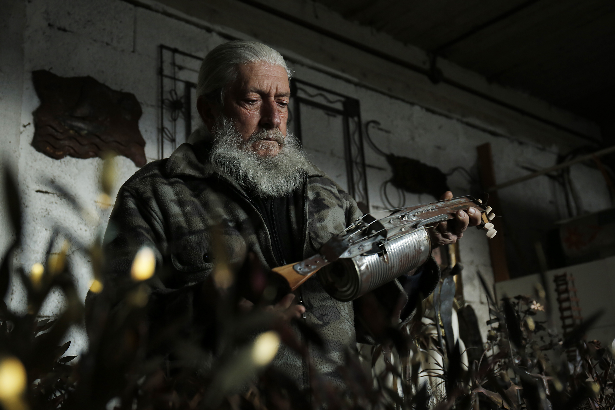 Μανόλης Χαρούλης -Γλυπτά κατασκευές μεταλλικά αντικείμενα| travel.gr