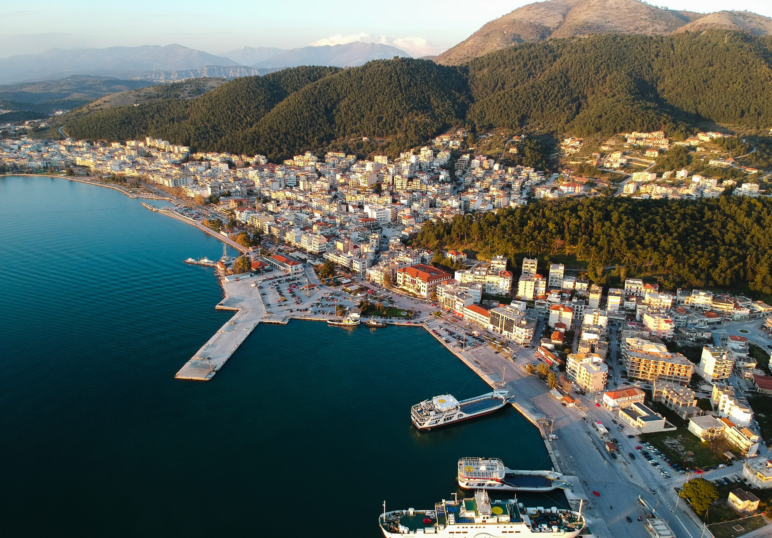 Ταξίδι στην Ηγουμενίτσα, το σταυροδρόμι Ηπείρου και Μεσογείου | travel.gr