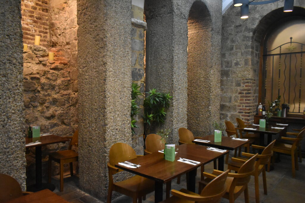 5 λονδρέζικα καφέ -μπιστρό κρύπτες ιστορικών εκκλησιών | travel.gr