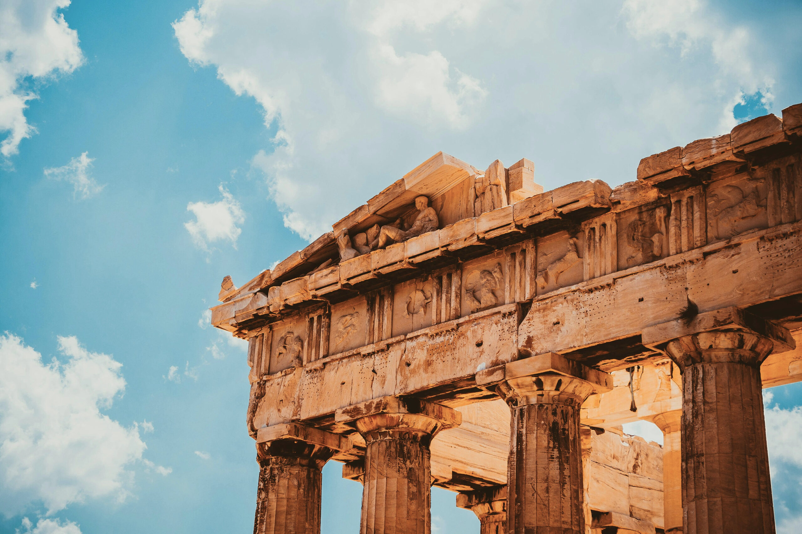 Εντυπωσιακή έναρξη για τον ελληνικό τουρισμό το 2024 | travel.gr