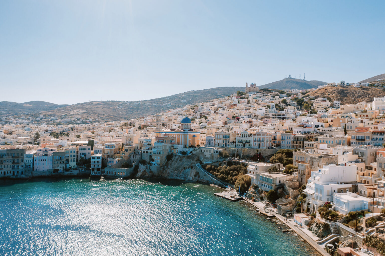 Σύρος, η αρχόντισσα των Κυκλάδων -Οδηγός για το νησί | travel.gr