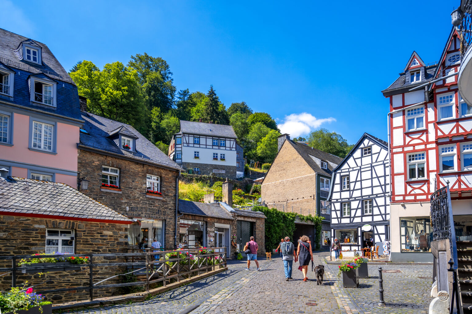 Monschau: Η μικρή παραμυθένια πόλη της Γερμανίας | travel.gr