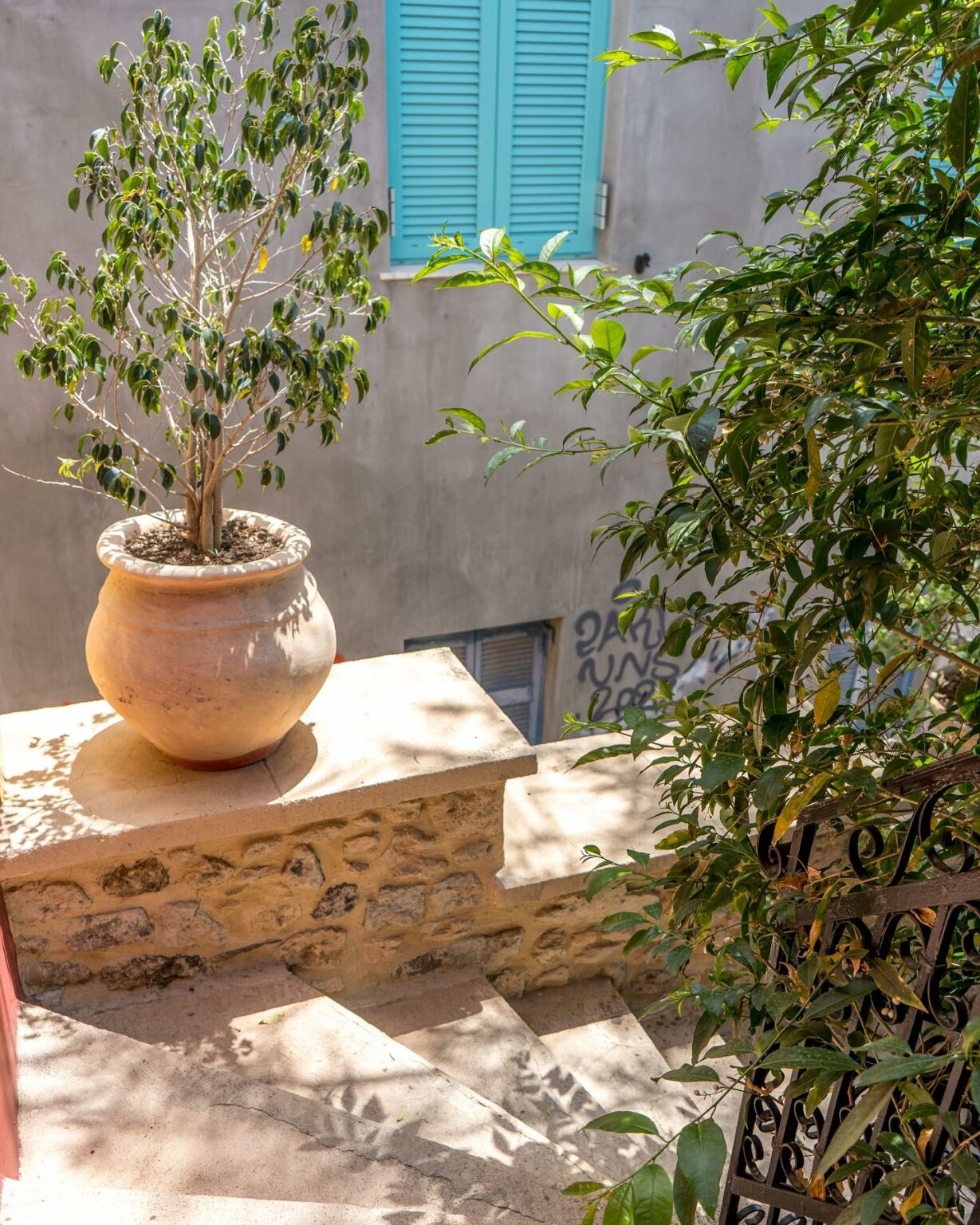 Οι καλύτερες επιλογές διαμονής στην Αίγινα | travel.gr