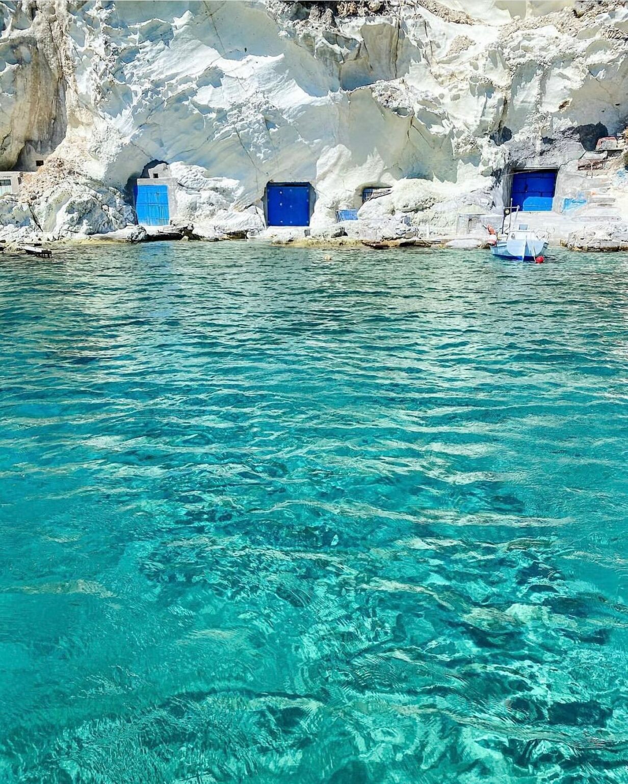 Action-Packed Fun in Milos | travel.gr