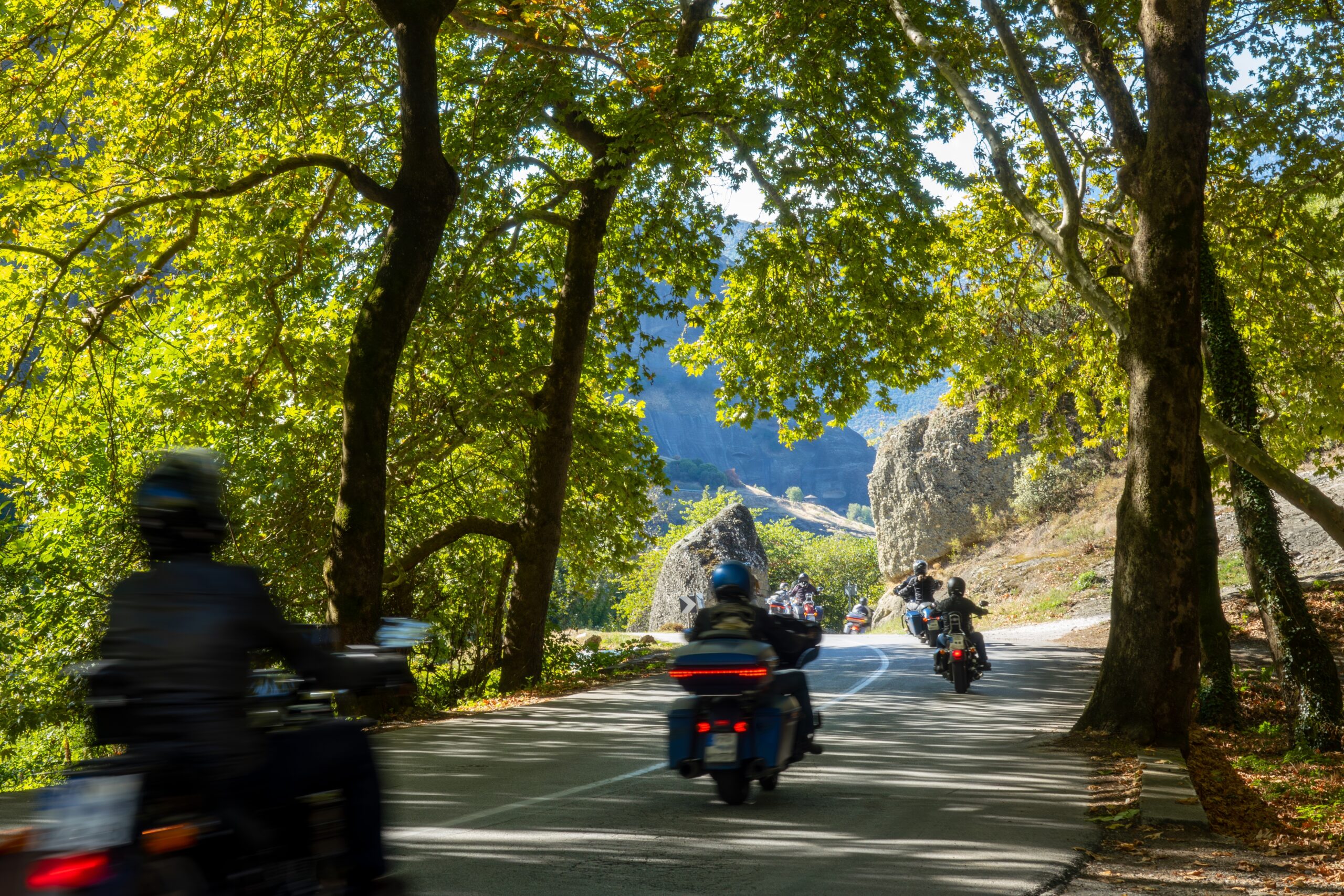 Εκδρομή με μηχανή: 4 διαδρομές κοντά στην Αθήνα | travel.gr