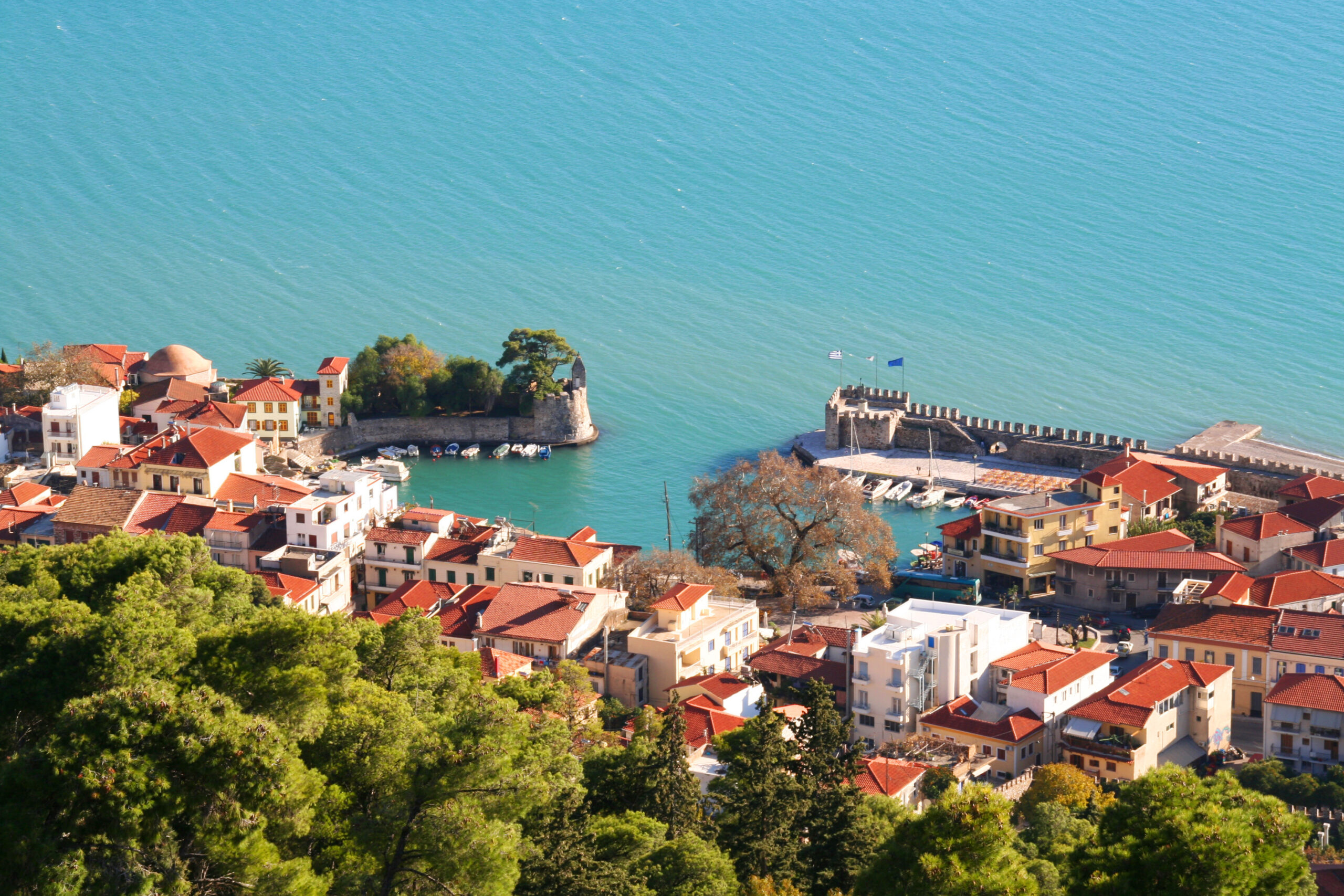 5 στάσεις για καλό φαγητό στη Ναύπακτο