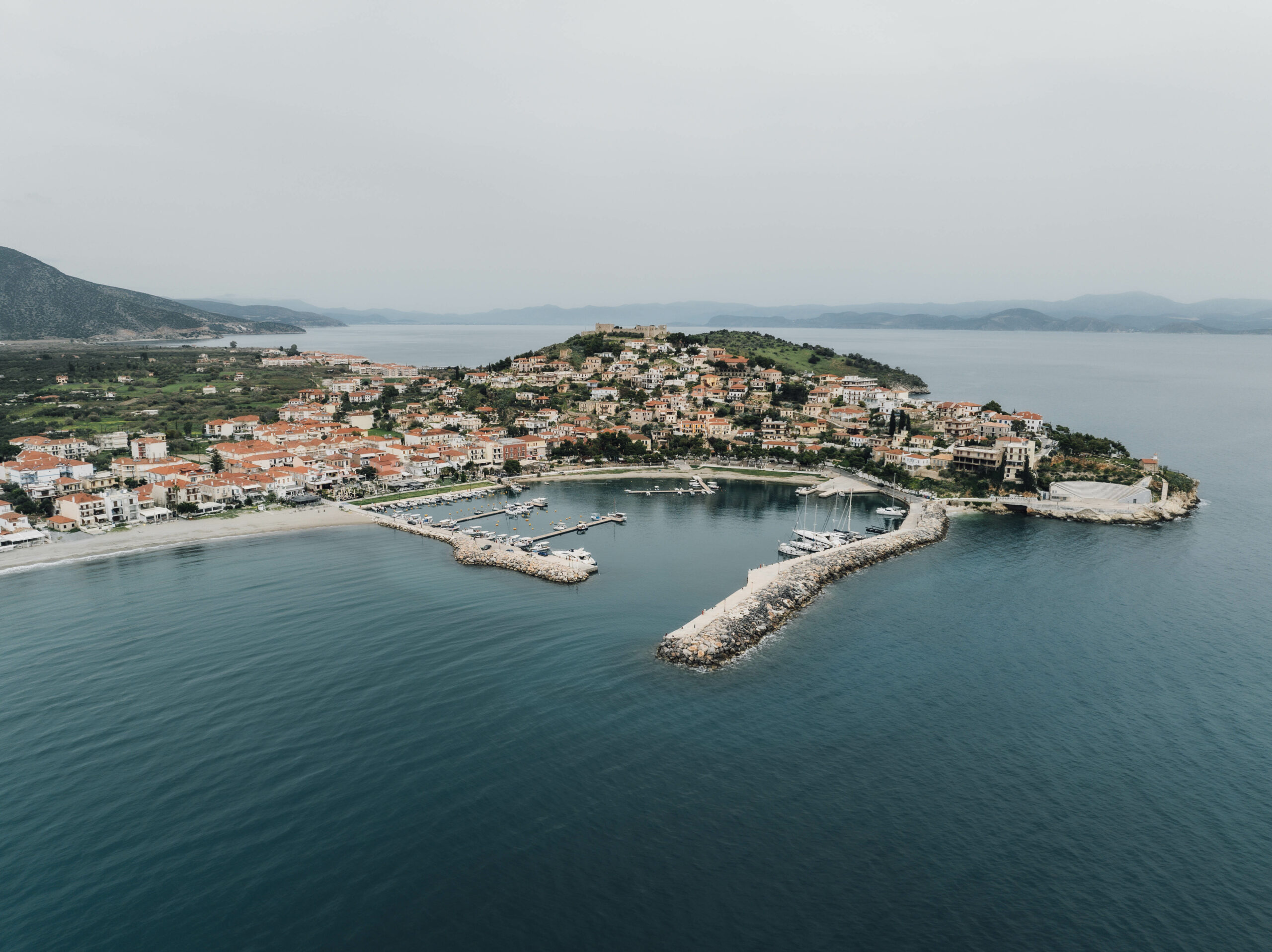 Παράλιο Άστρος: Ένα family-friendly «νησί» στην Πελοπόννησο | travel.gr