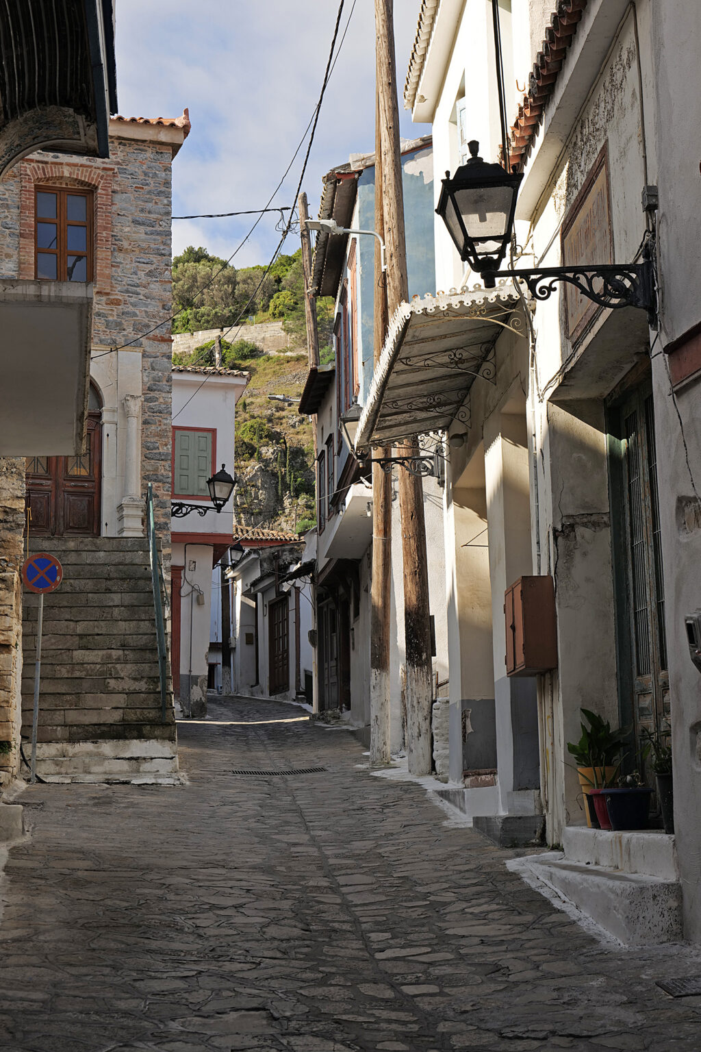 Οδοιπορικό στο Άνω (ή Παλαιό) Βαθύ της Σάμου | travel.gr